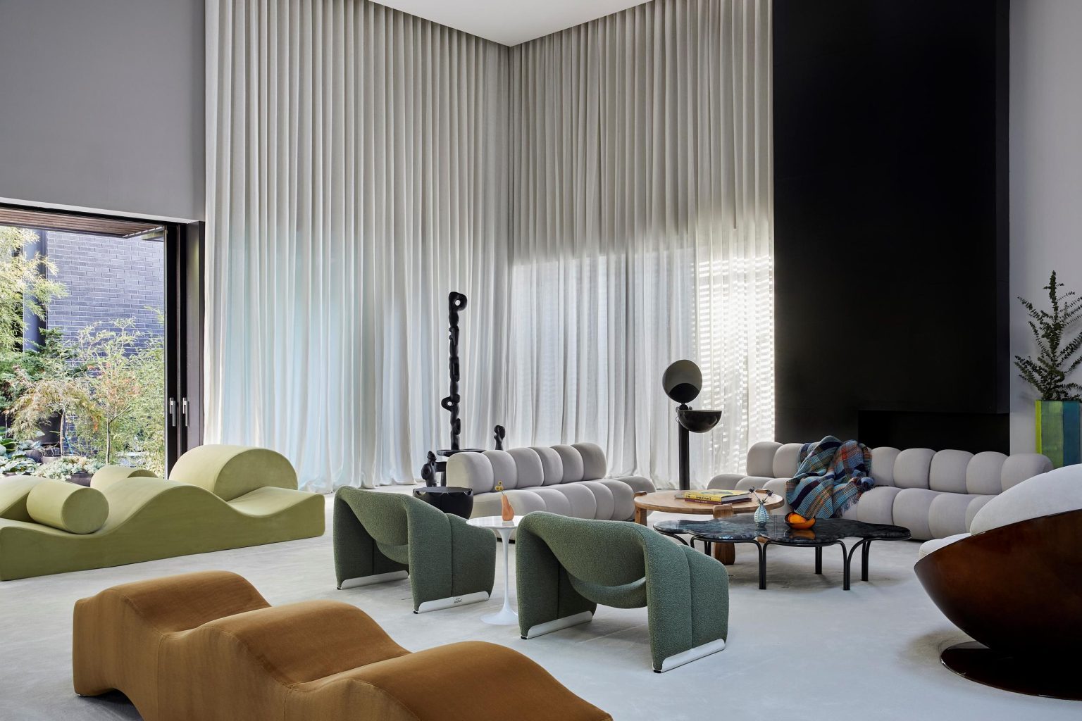 Step Inside Argyle Design Impressive Modern Sanctuary