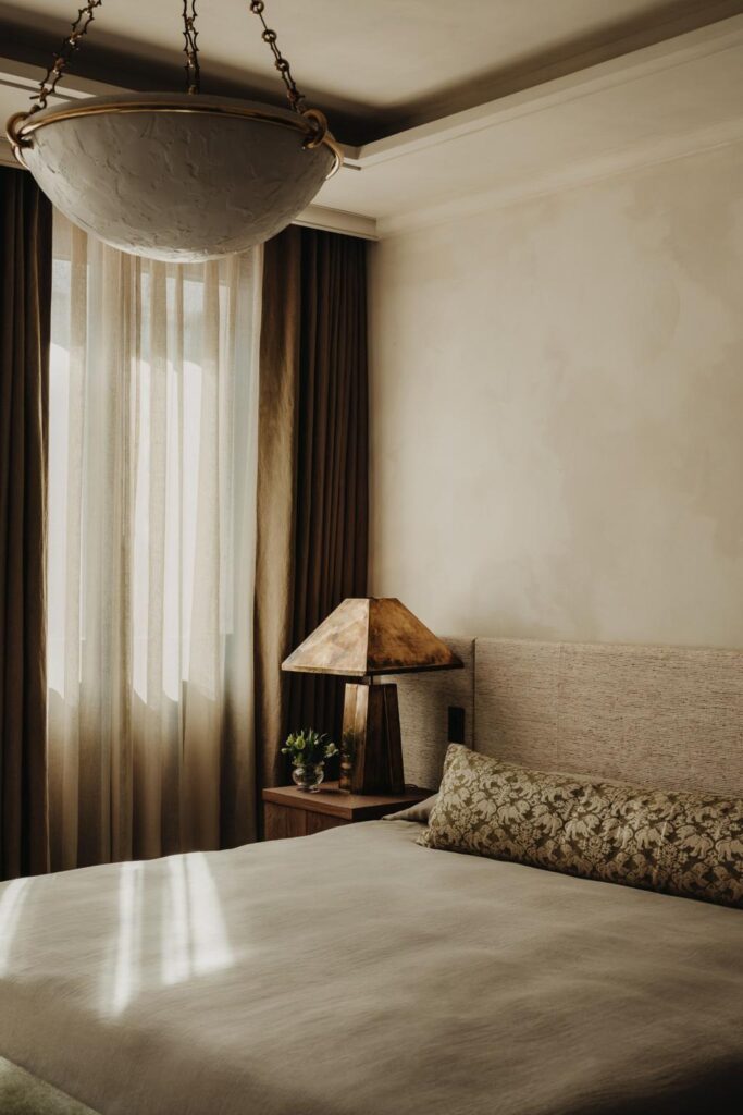 London Townhouse Redefined: Understated Modern Elegance