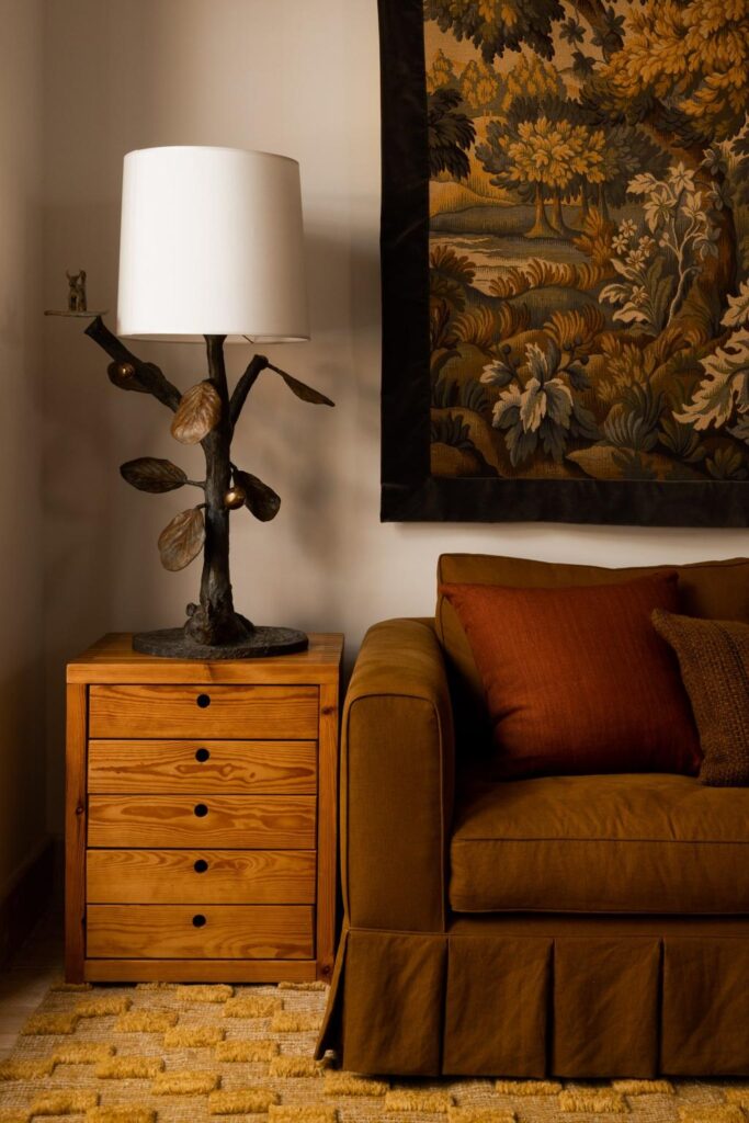 Eclectic Harmony: Art Deco Studio Elegance With HOMMÉS Studio