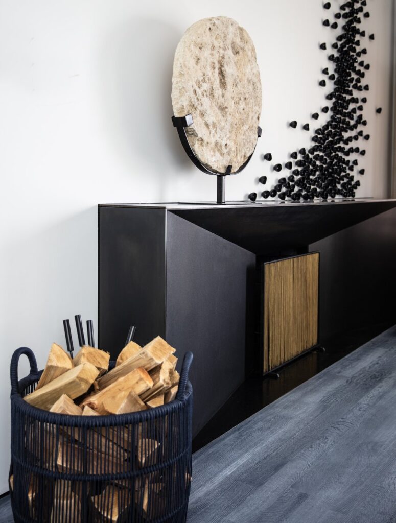 Thom Filicia Unveils An Artful Manhattan Apartment Design