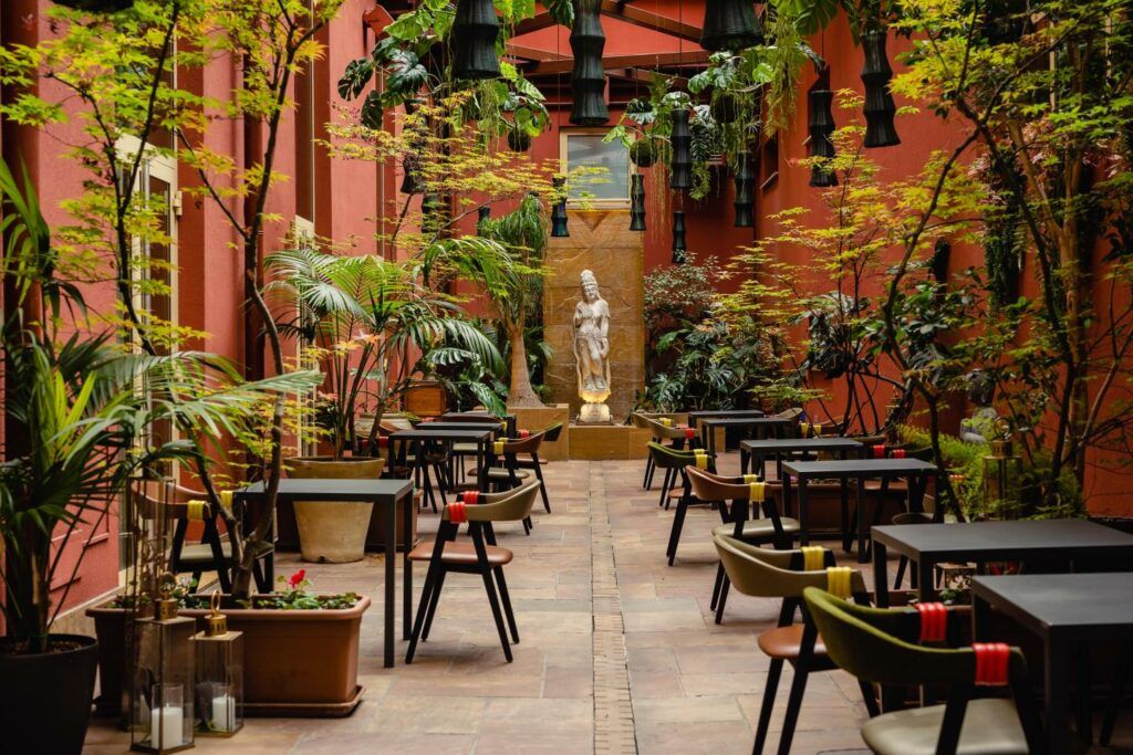 6 LUXURY HOTELS TO STAY IN DURING MILAN DESIGN WEEK 22