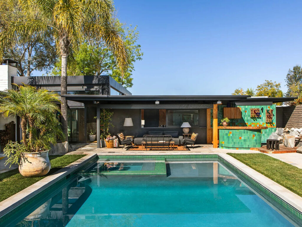 Peek Inside This Incredible Midcentury House In Los Angeles
