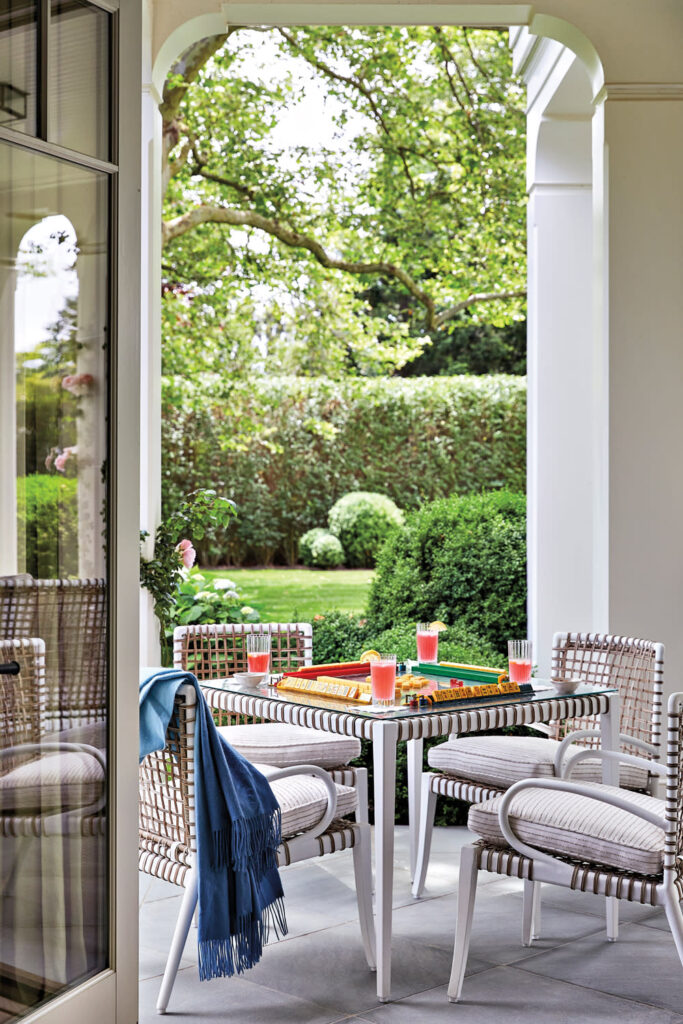 5 Projects To Bring The Hamptons Interior Design Into Home
