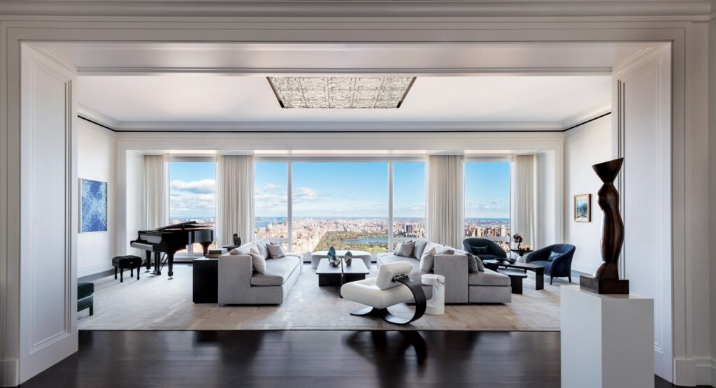 Inspiring Artistic Apartment In Manhattan's Sky-High Tower