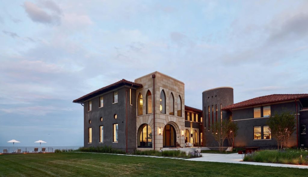 Discover The Contemporary Design Of A Seaside Villa