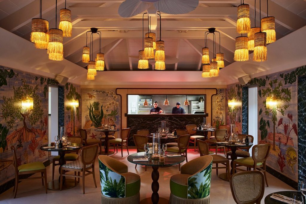 Tropical Interior Design - An Oasis Of Tropical Decor