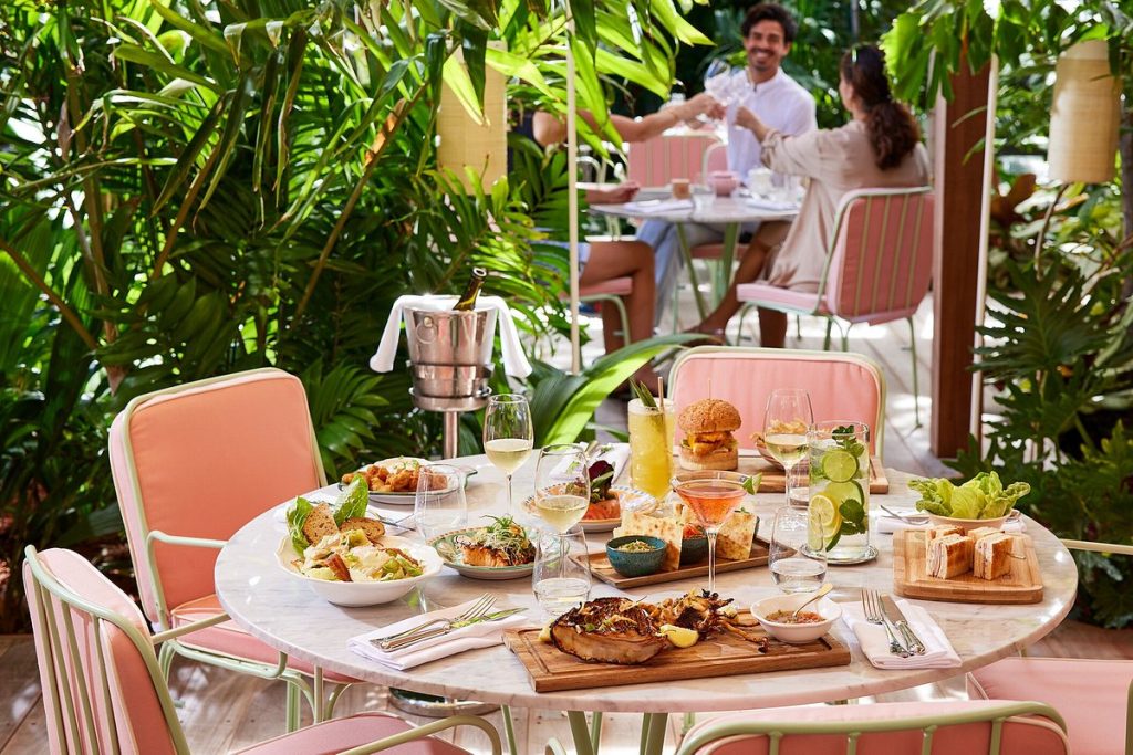 Tropical Interior Design - An Oasis Of Tropical Decor