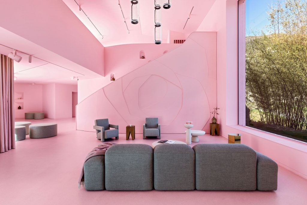 Discover The French Pink House By Lancôme | Hommés Studio