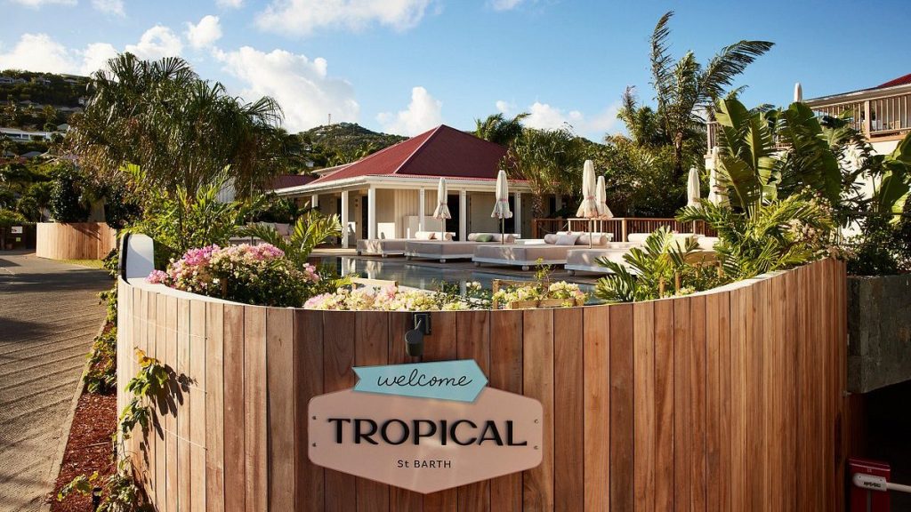 Tropical Interior Design - An Oasis Of Tropical Decor